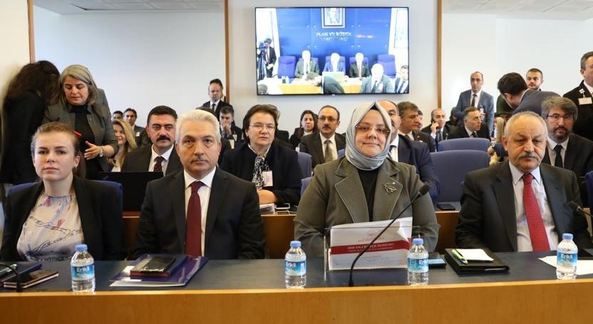 Aile, Calisma ve Sosyal Hizmetler Bakani Selcuk: Engelli Atamalari Kamu ... Aile, Calisma ve Sosyal Hizmetler Bakani Selcuk: Engelli Atamalari Kamu ...
