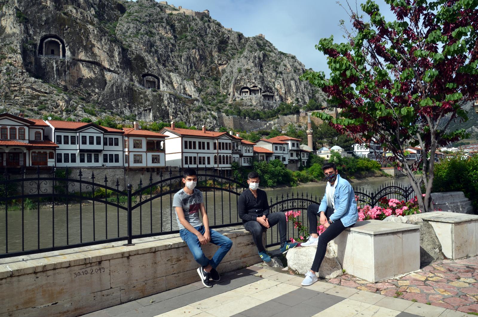 Aile, Çalışma ve Sosyal Hizmetler Bakanlığı’ndan Ailelere “Ergen ... Aile, Çalışma ve Sosyal Hizmetler Bakanlığı’ndan Ailelere “Ergen ...